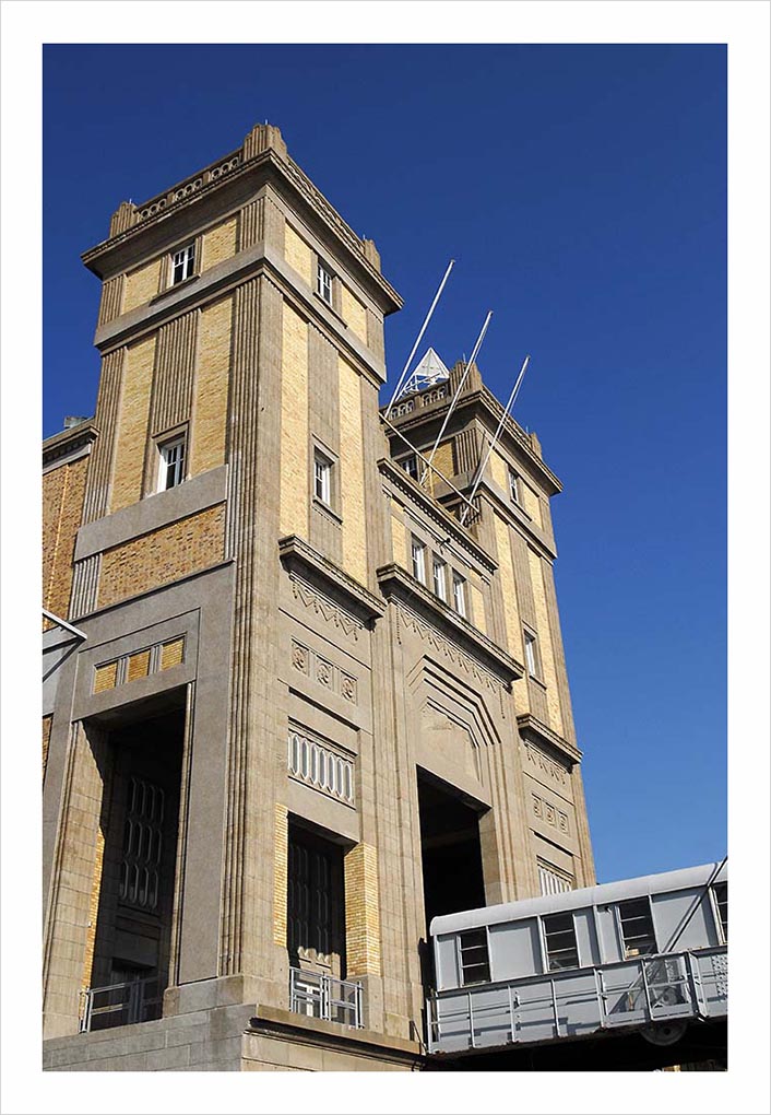 La gare maritime de Cherbourg, monument préféré des Français – ARCHIPHOTOS