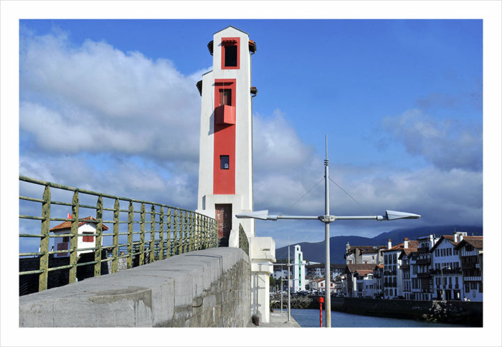 Le phare de Saint-Jean-de-Luz – ARCHIPHOTOS