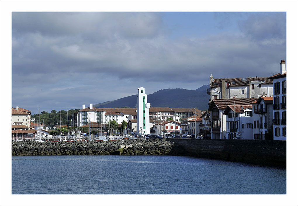 Le phare de Saint-Jean-de-Luz – ARCHIPHOTOS